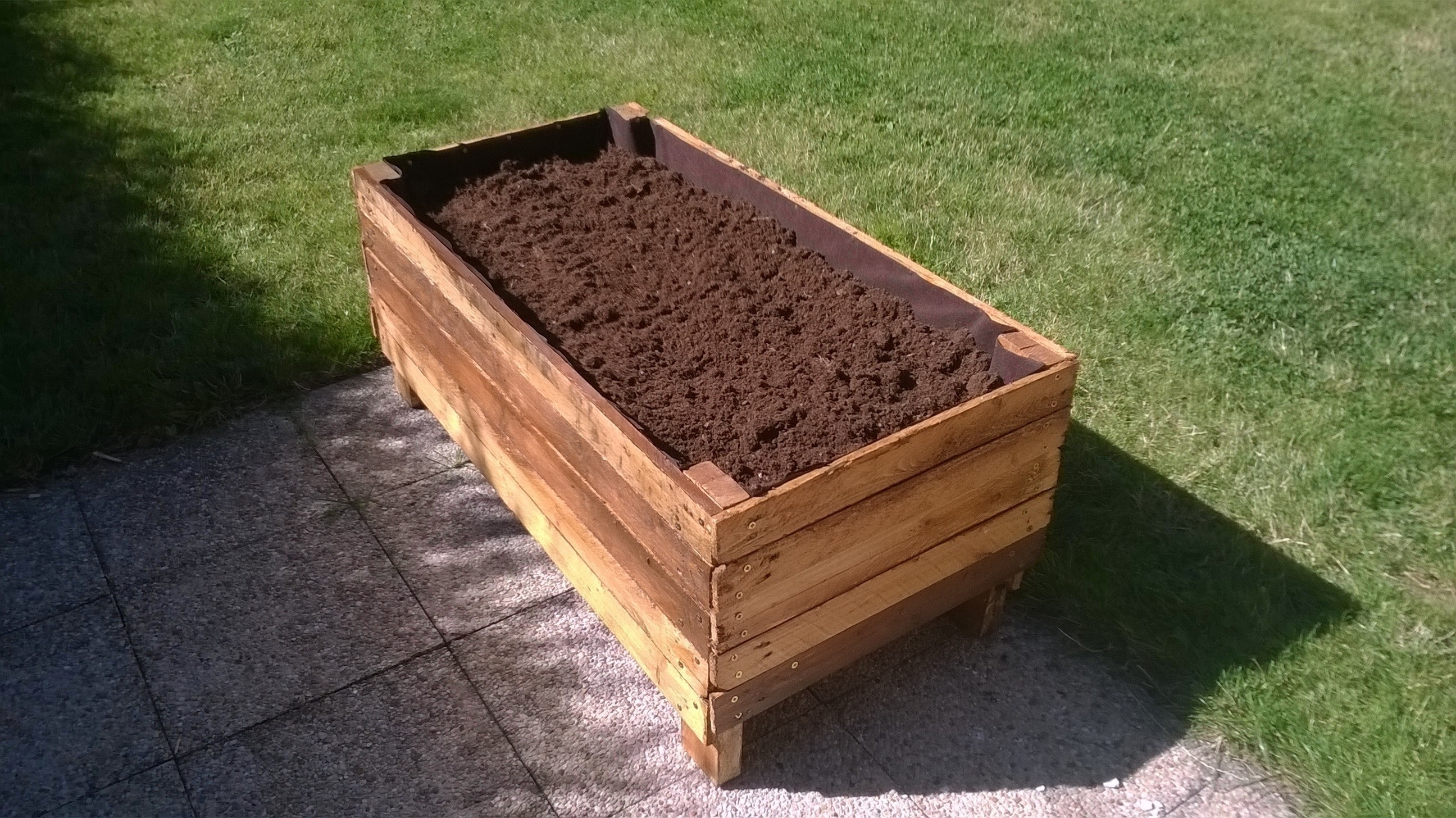 Pallet Planter How To Make A Pallet Planter Home DIY On Cut Out