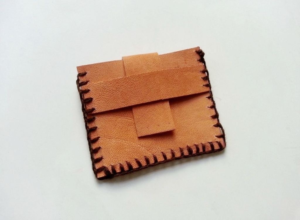Diy Simple Leather Coin Pouch How To Sew A Leather Pouch Needlework 
