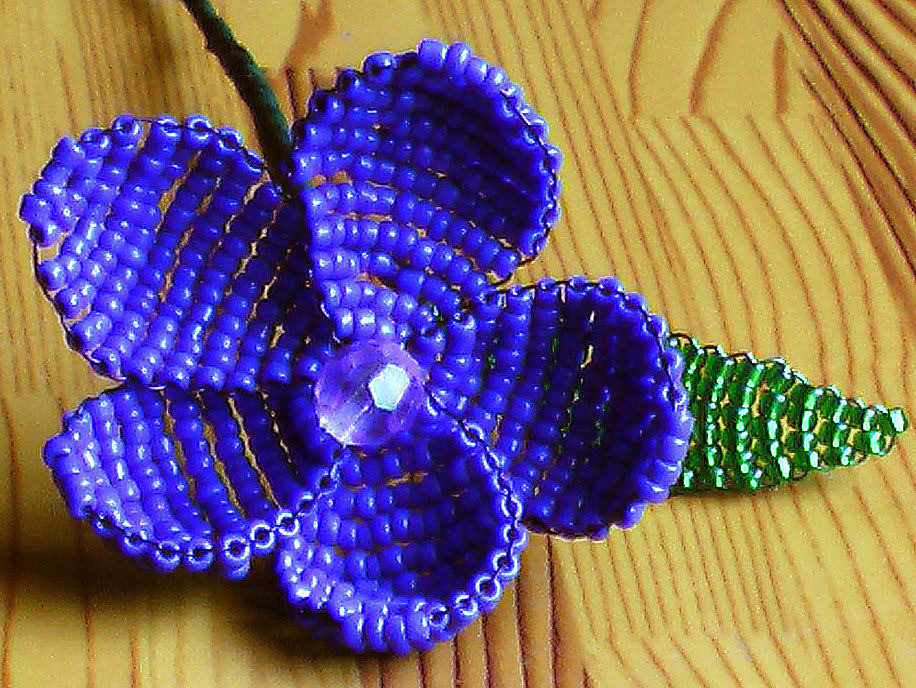 Free Beaded Flower Instructions How To Make A Beaded Flower 