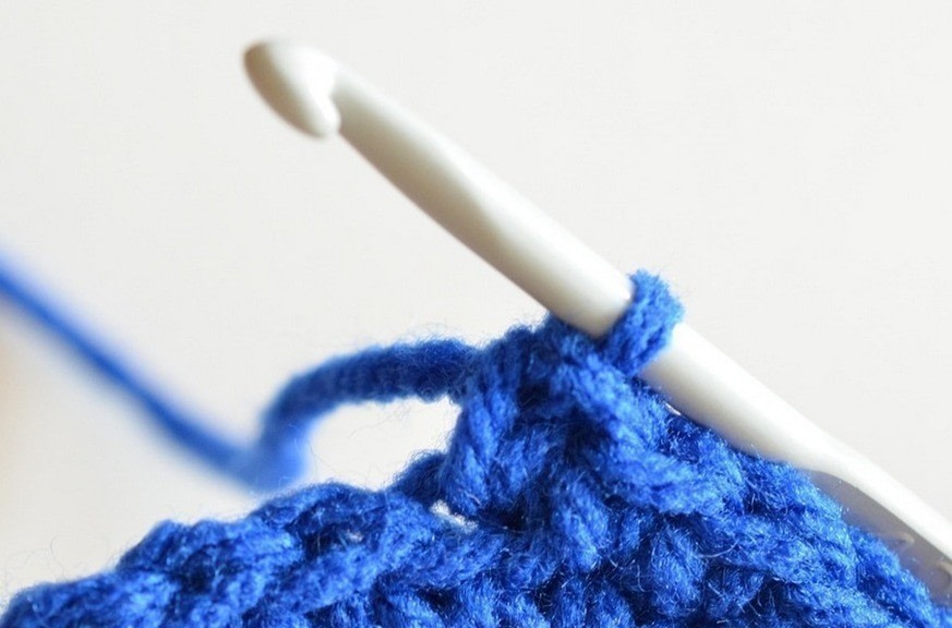 Crocheting In The Back Loop · Technique Tuesday · Cut Out + Keep Craft Blog