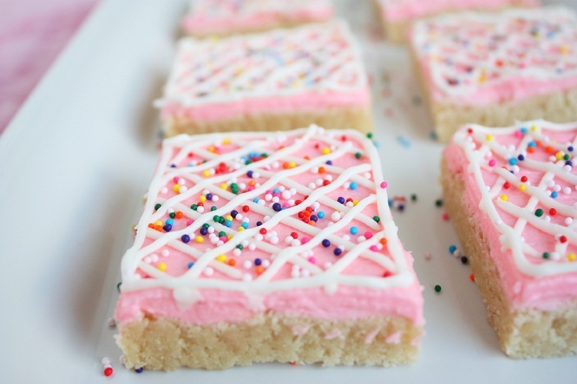 Sugar Cookie Squares · Recipe Finds · Cut Out + Keep Craft Blog