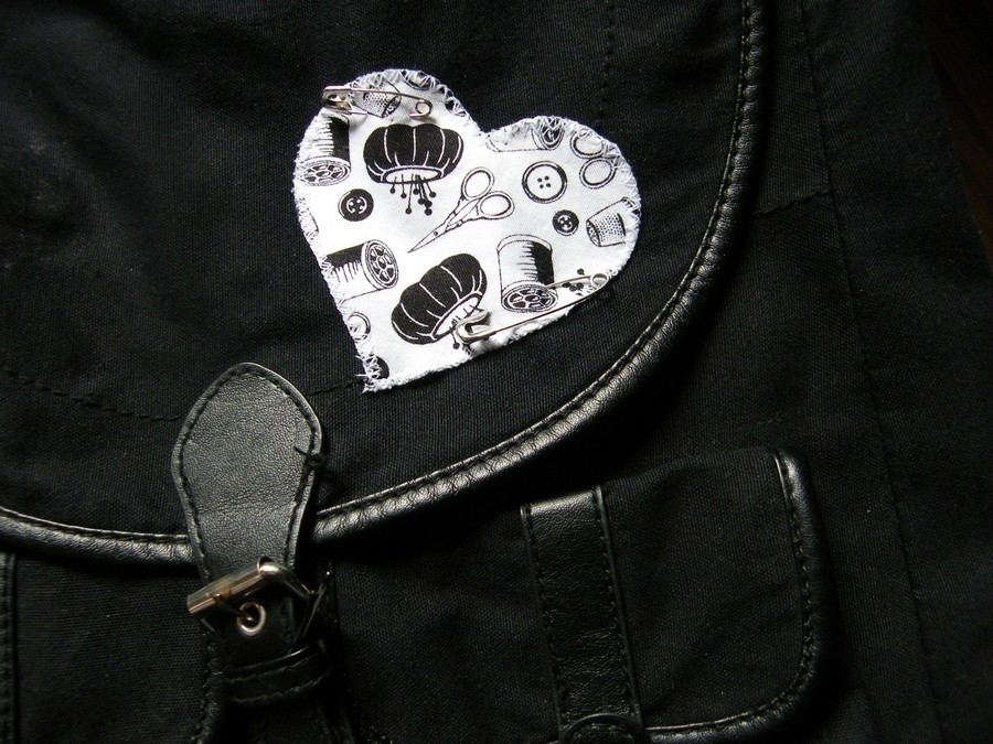 How To Make Your Own Patches How To Make A Patches Sewing On Cut 