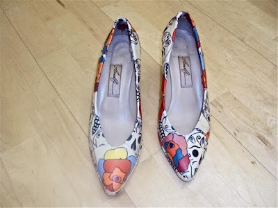 "New" Shoes With Fabric · How To Make A Pair Of Fabric Covered Shoes ...
