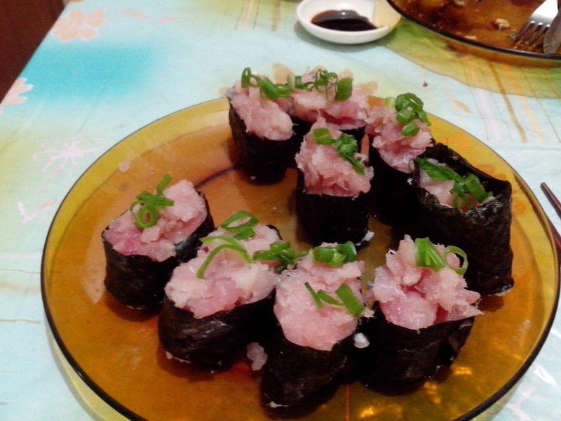 Negitoro Gunkan Maki · How To Roll Maki Sushi · Recipes on Cut Out + Keep