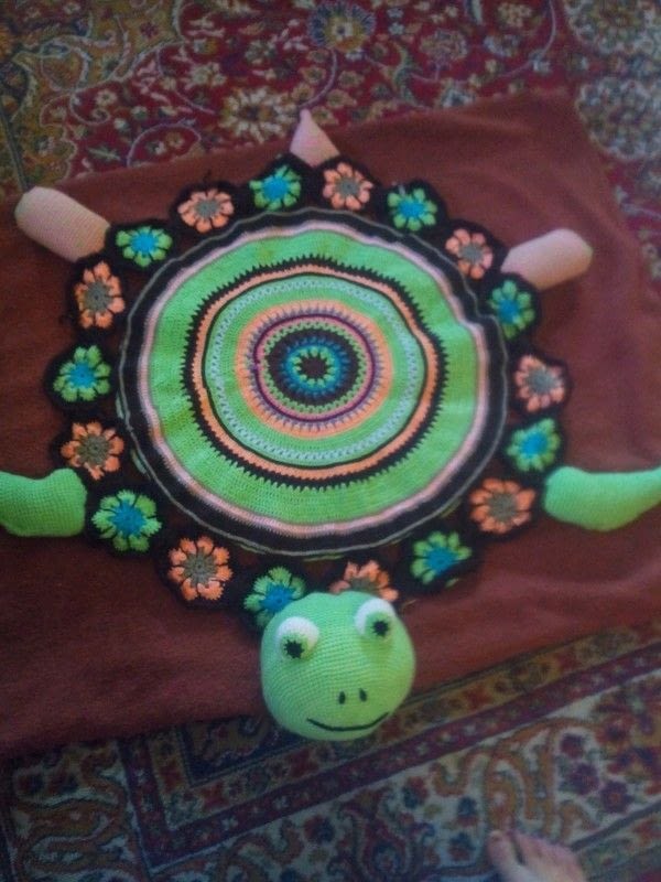 Turtle Rug · How To Make A Mat/Rug · Yarncraft on Cut Out + Keep · How ...