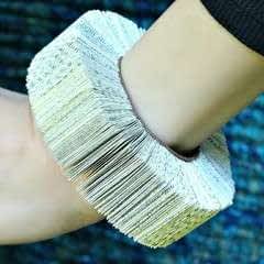 How to make paper bracelets · Craft tutorials and inspiration ...