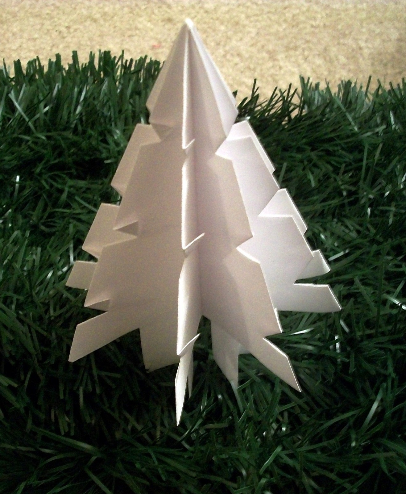 Paper Christmas Tree How To Make A Christmas Tree Papercraft On Cut 