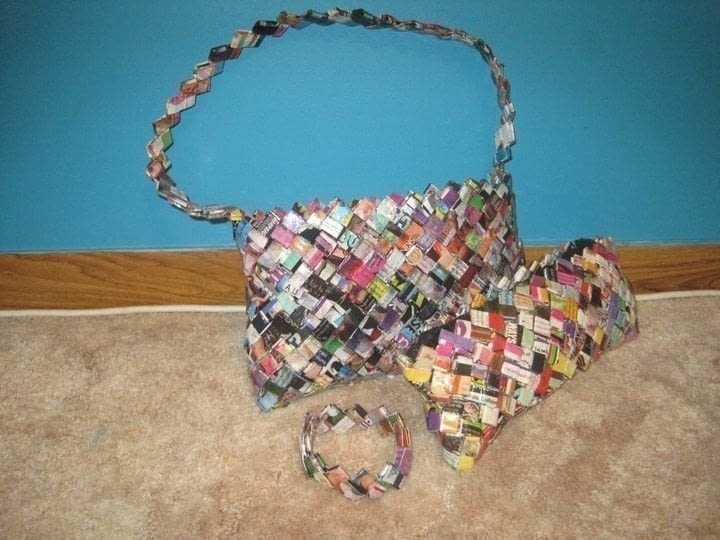 Folded Magazine Purse · How To Make A Recycled Bag · Needlework, Paper ...
