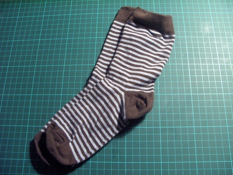 Sock Gloves How To Make A Pair Of Sock Gloves Sewing On Cut Out Keep