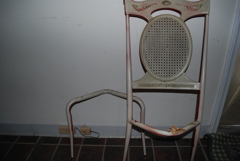 Dumpster Chair Makeover · How To Make A Chair · No-Sew, Paper Folding ...