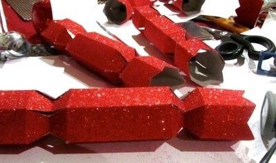 Christmas Crackers · How To Make A Christmas Cracker · Decorating and ...